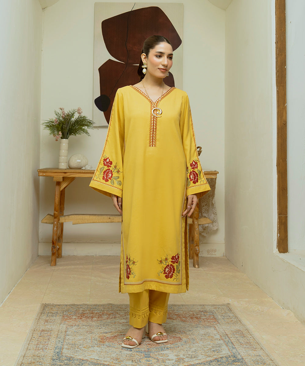 2PC - Embroidered Dhanak Suit – Kross Kulture