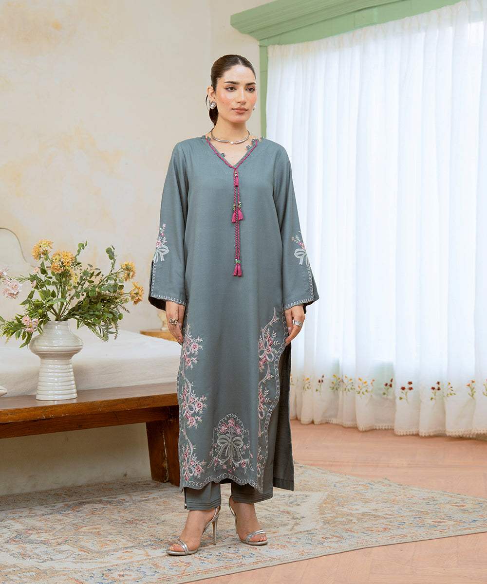 2PC - Embroidered Dhanak Suit – Kross Kulture